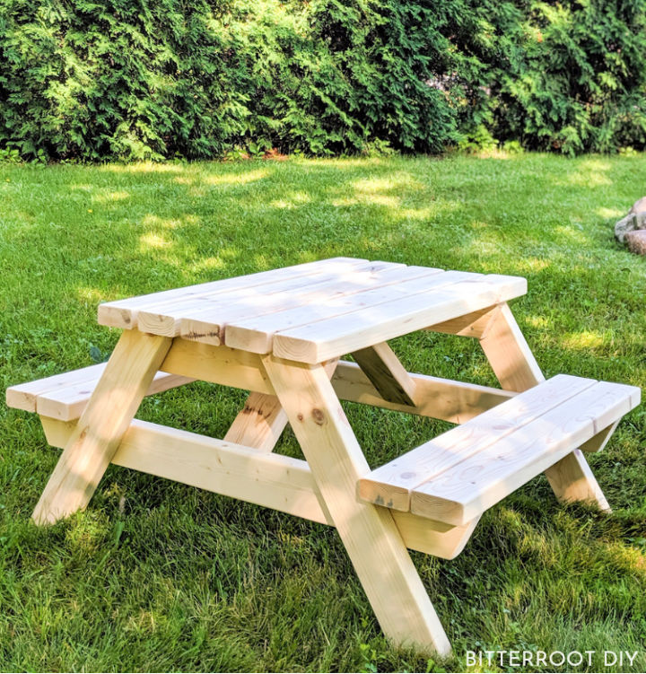 40 Free DIY Picnic Table Plans (with PDF and Blueprints)