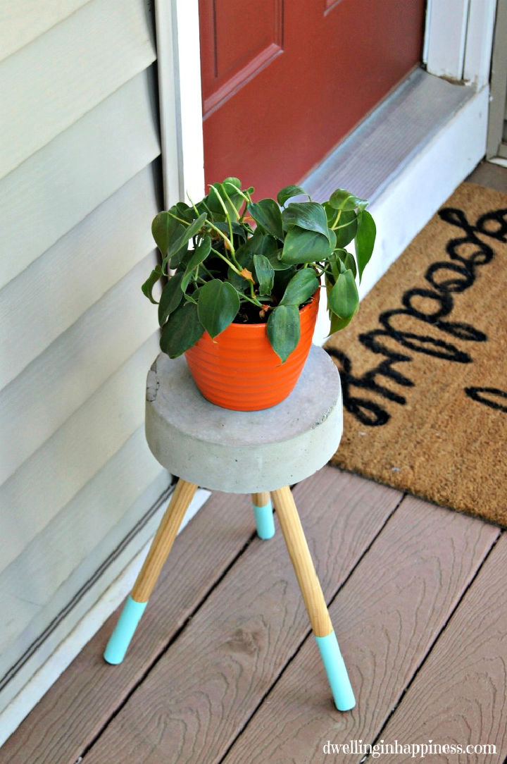 40 Free DIY Plant Stand Plans (Cheap and Easy to Build)