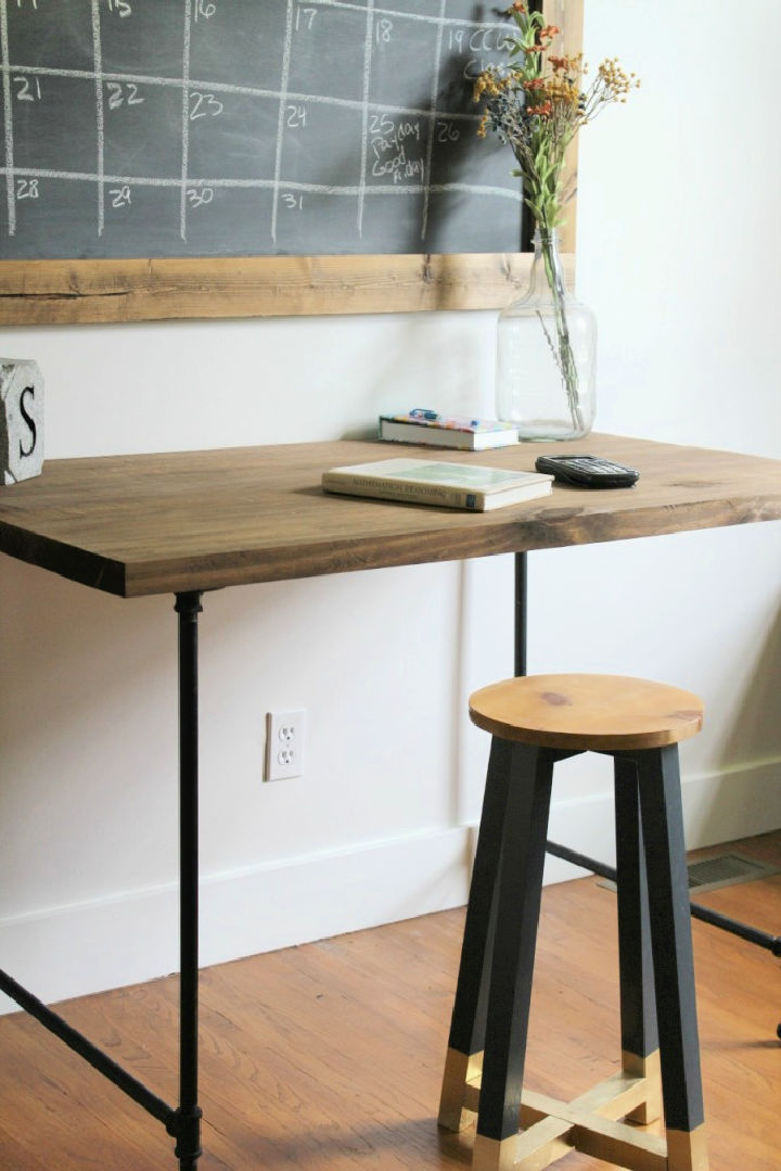 25 Industrial Inspired DIY Pipe Desk Plans with Shelves