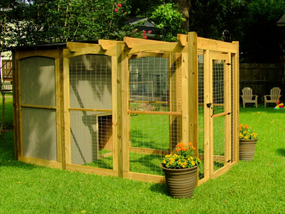 40 DIY Dog House Plans On A Budget - Blitsy