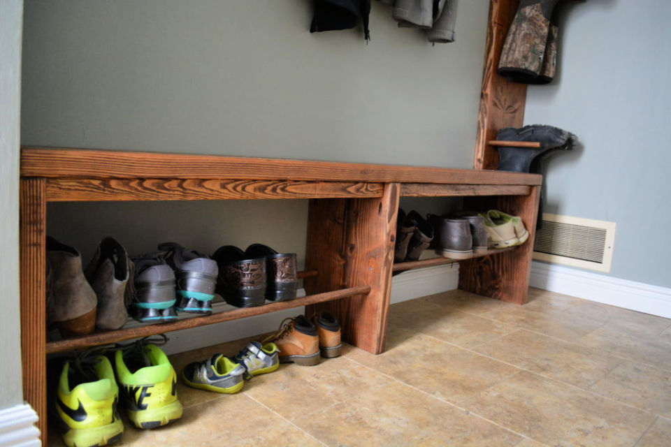 DIY Mudroom Bench (25 Free Plans) - Blitsy