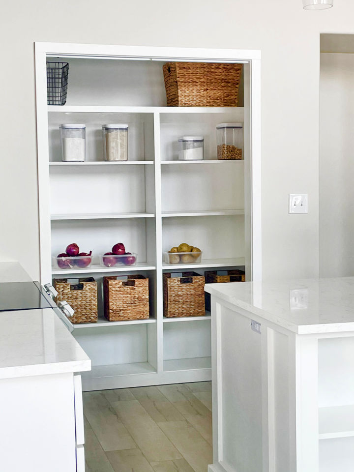 25 Pantry Shelving Ideas To Organize Your Kitchen - Blitsy