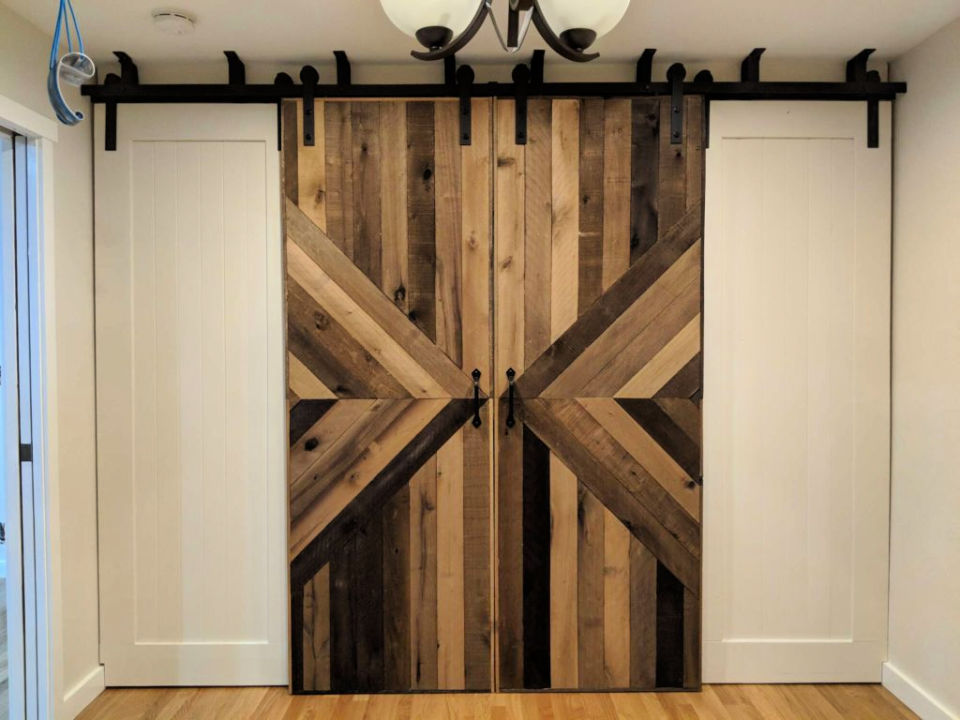 DIY Barn Door on A Budget (25 Free Plans) - Blitsy