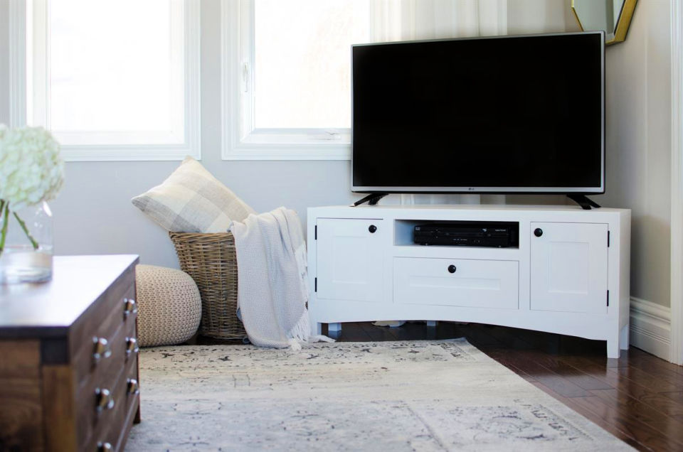 35 Free DIY TV Stand Plans Anyone Can Build - Blitsy