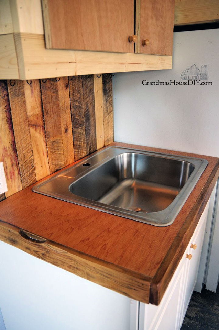 25 DIY Kitchen Countertops on A Budget - Blitsy