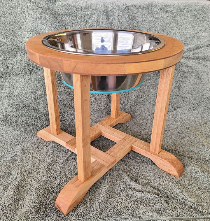 25 DIY Dog Bowl Stand Ideas To Make - Blitsy