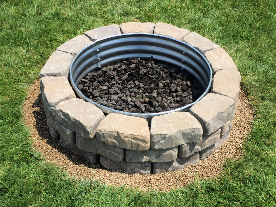 40 Inexpensive DIY Fire Pit Ideas for Your Backyard - Blitsy