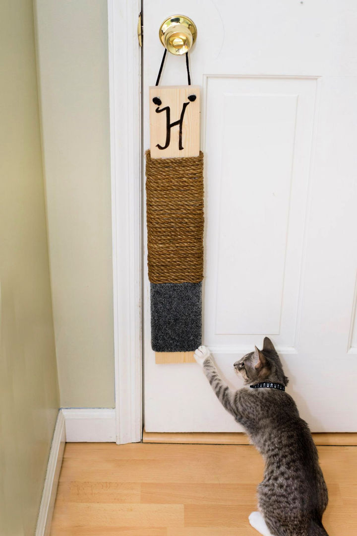 25 DIY Cat Scratching Post Plans - Blitsy