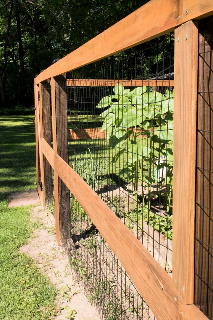 23 Durable DIY Garden Fence Ideas To Keep Your Gaden Safe