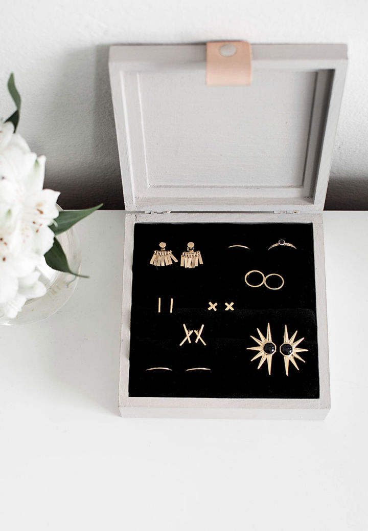 25 DIY Jewelry Box Plans to Build - Blitsy