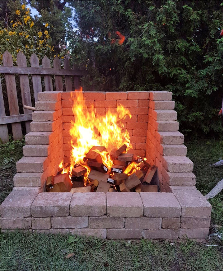 40 Inexpensive DIY Fire Pit Ideas for Your Backyard - Blitsy