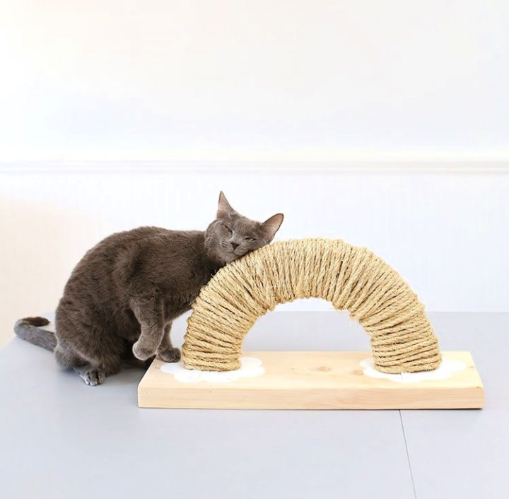 25 DIY Cat Scratching Post Plans - Blitsy