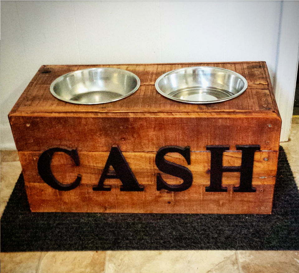 25 DIY Dog Bowl Stand Ideas To Make - Blitsy
