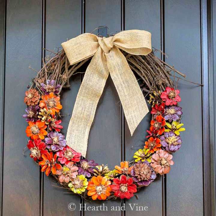 40 Easy Ways To Make A Wreath - DIY Wreath Ideas - Blitsy