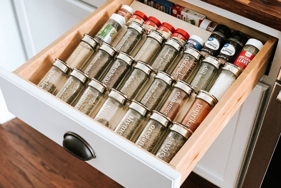 40 Best Spice Rack Ideas to Organize Your Kitchen Spices - Blitsy