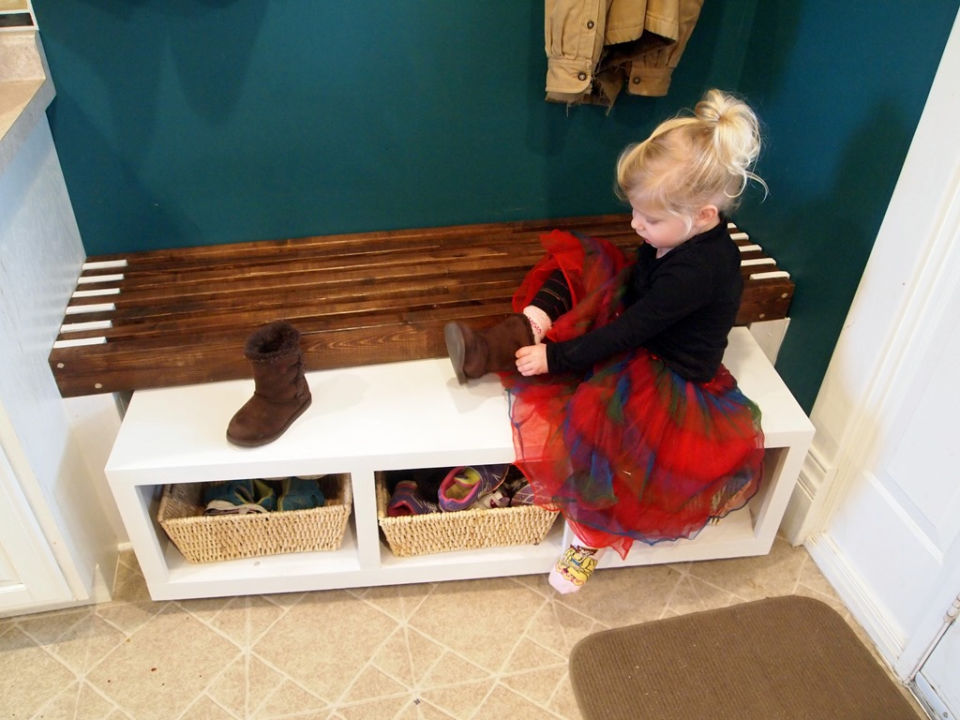 DIY Mudroom Bench (25 Free Plans) - Blitsy