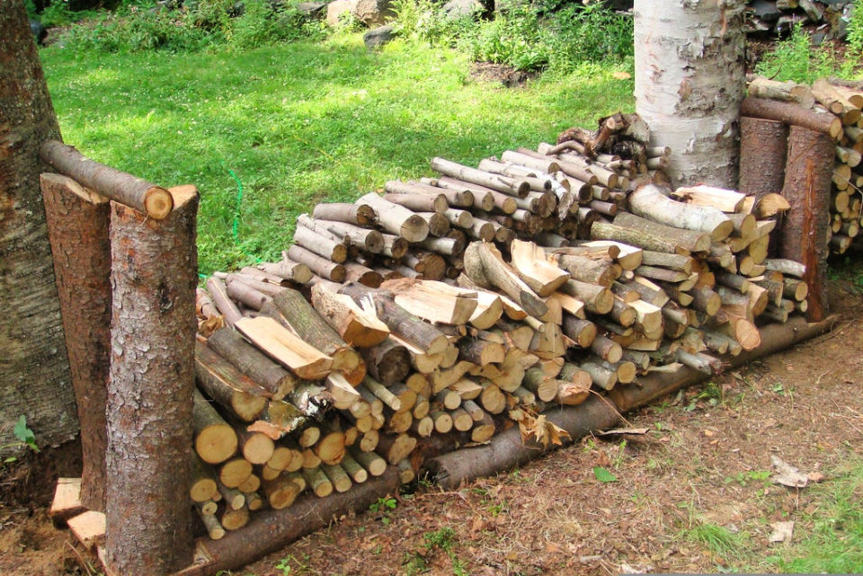 DIY Firewood Rack (25 Free Plans) - Blitsy