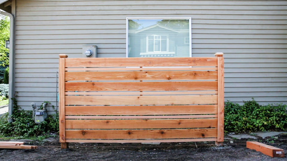 25 Inexpensive Privacy Fence Ideas - Blitsy