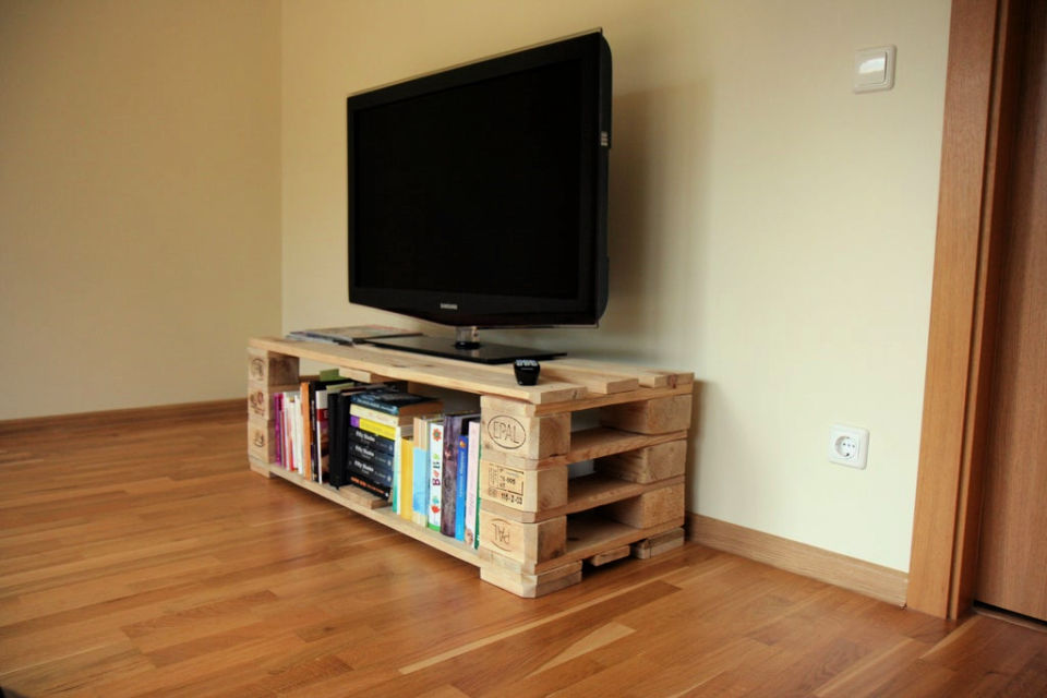 35 Free DIY TV Stand Plans Anyone Can Build - Blitsy