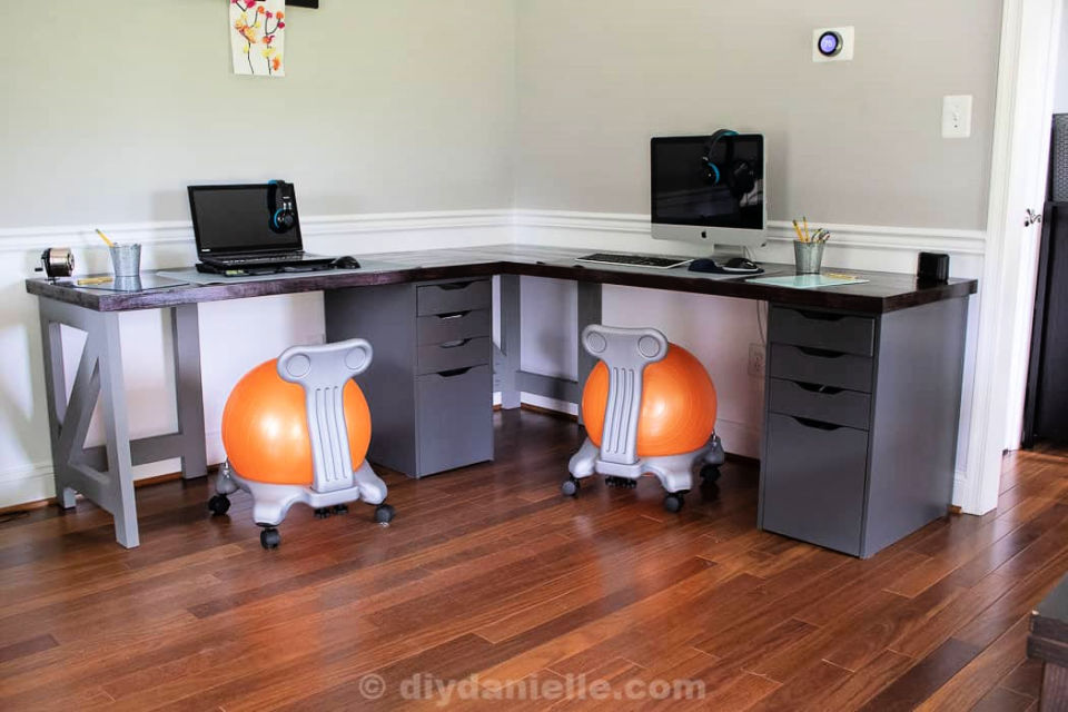 40 Homemade DIY Desk Ideas and Free Plans To Make Your Own