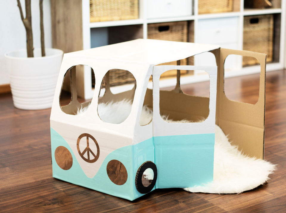20 Cheap DIY Cardboard Cat House Ideas - Blitsy