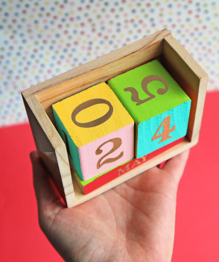25 Easy DIY Calendar Ideas To Make Your Own - Blitsy