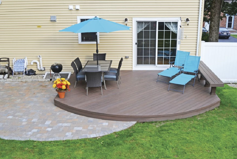 Easy DIY Deck - Step by Step Guide - Blitsy