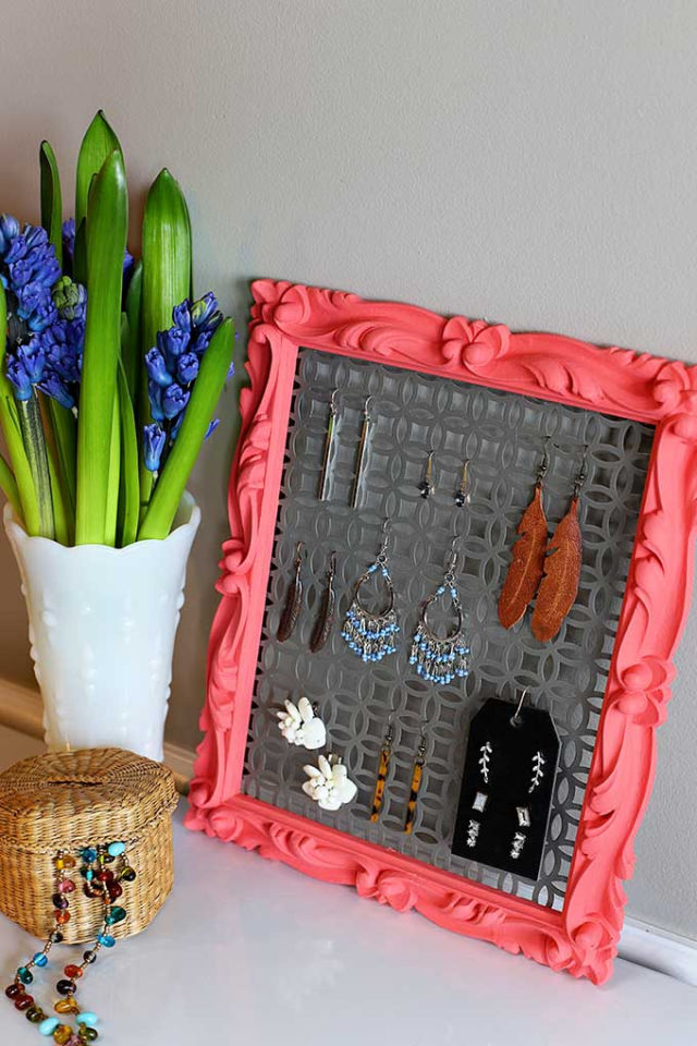 25 DIY Earring Holder Ideas to Make - Blitsy