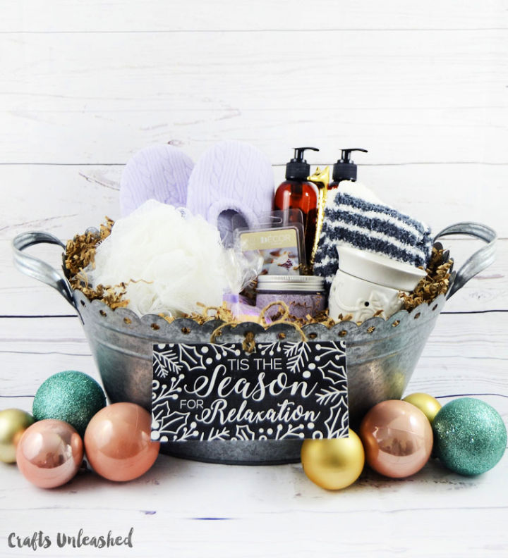 40 Cheap DIY Gift Basket Ideas for Everyone - Blitsy