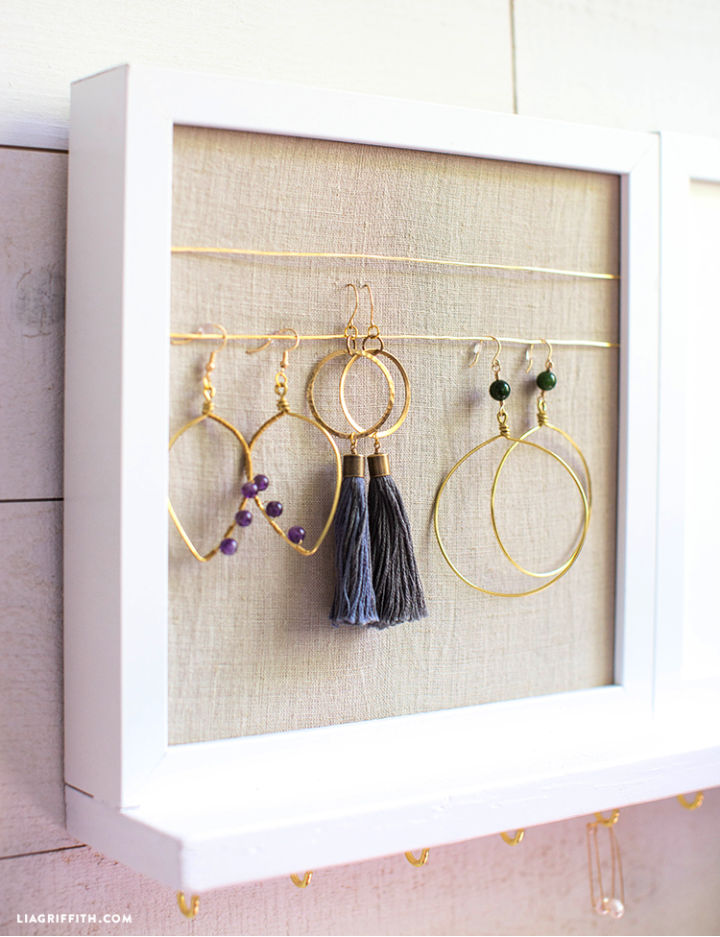 25 DIY Earring Holder Ideas to Make - Blitsy