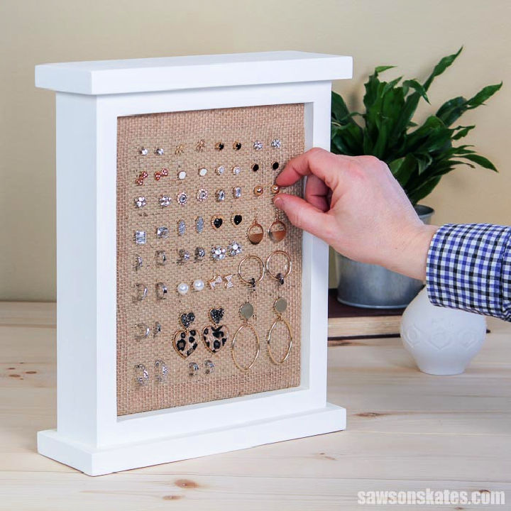 25 DIY Earring Holder Ideas to Make - Blitsy