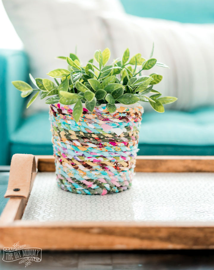 40 Decorative DIY Flower Pot Ideas to Display Plants - Blitsy
