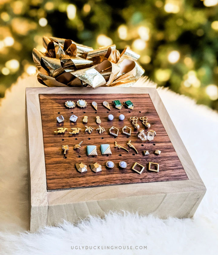 25 DIY Earring Holder Ideas to Make - Blitsy