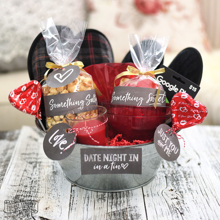 40 Cheap DIY Gift Basket Ideas for Everyone - Blitsy