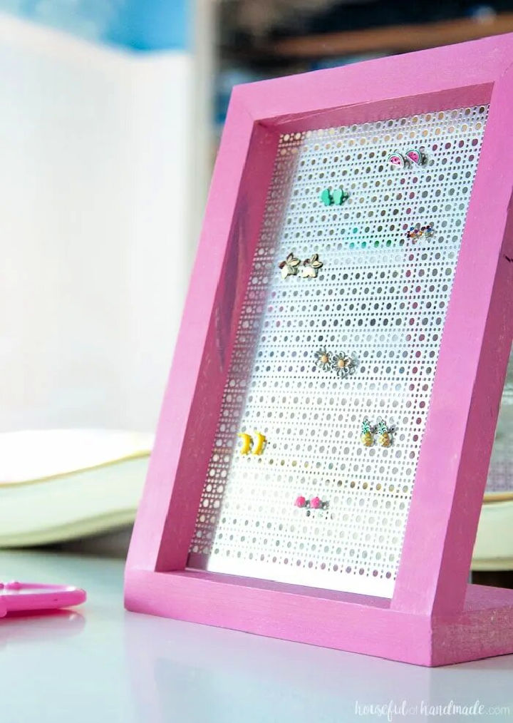 25 DIY Earring Holder Ideas to Make - Blitsy