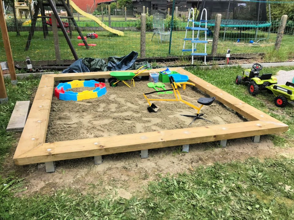 How to Build a Sandbox (25 Ideas) - Blitsy