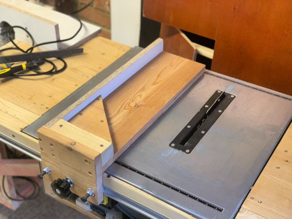 15 Homemade DIY Table Saw Fence Plans Free - Blitsy