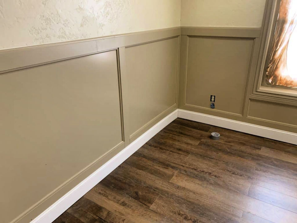 DIY Wainscoting: 20 Ways to Do - Blitsy