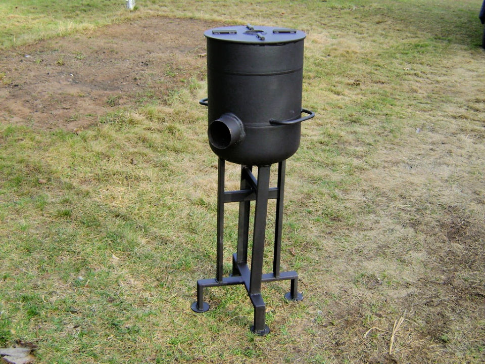 30 Free DIY Rocket Stove Plans Out of Recycled Material