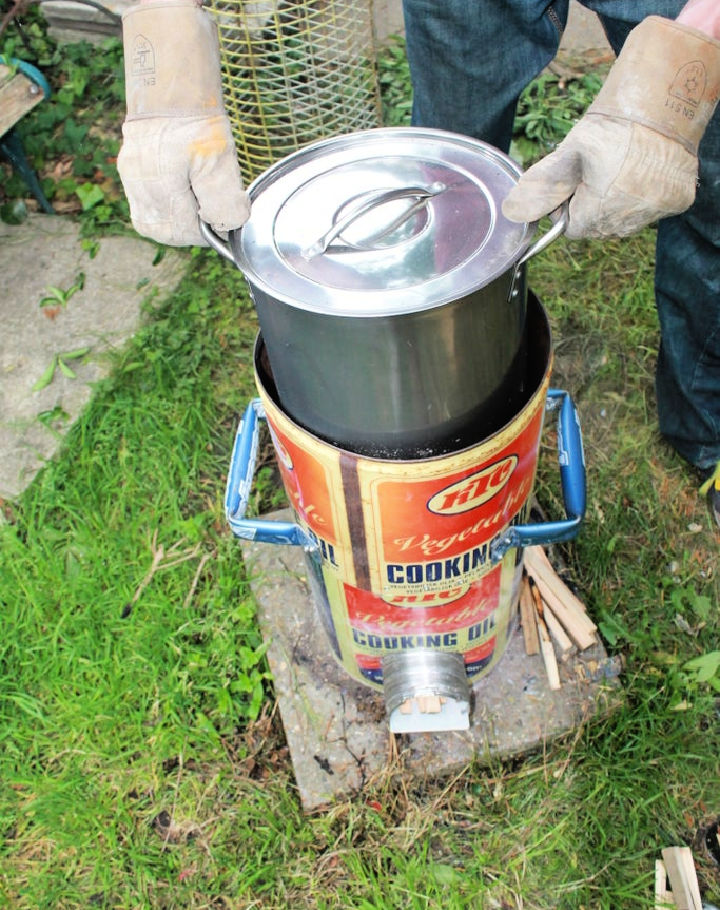 30 Free DIY Rocket Stove Plans Out of Recycled Material
