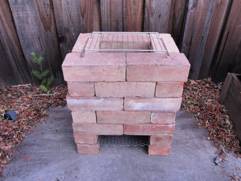 30 Free DIY Rocket Stove Plans Out of Recycled Material