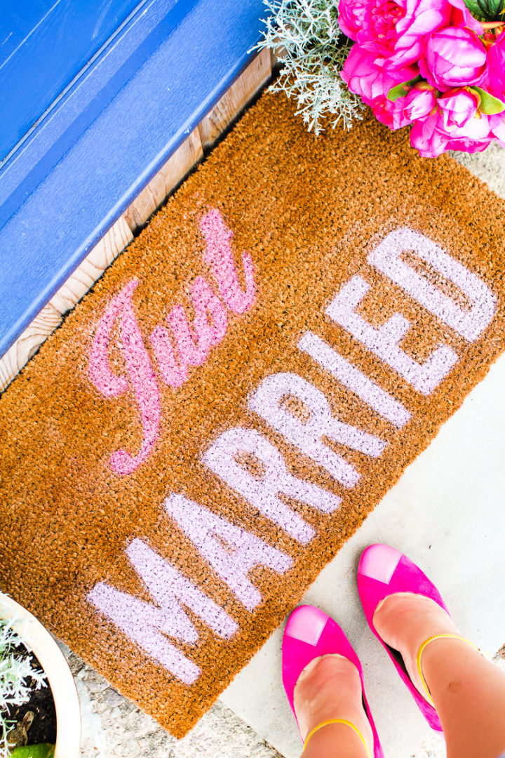 25 Homemade DIY Wedding Gifts for Bride and Groom