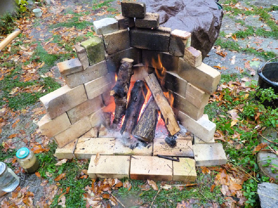 30 Free DIY Rocket Stove Plans Out of Recycled Material