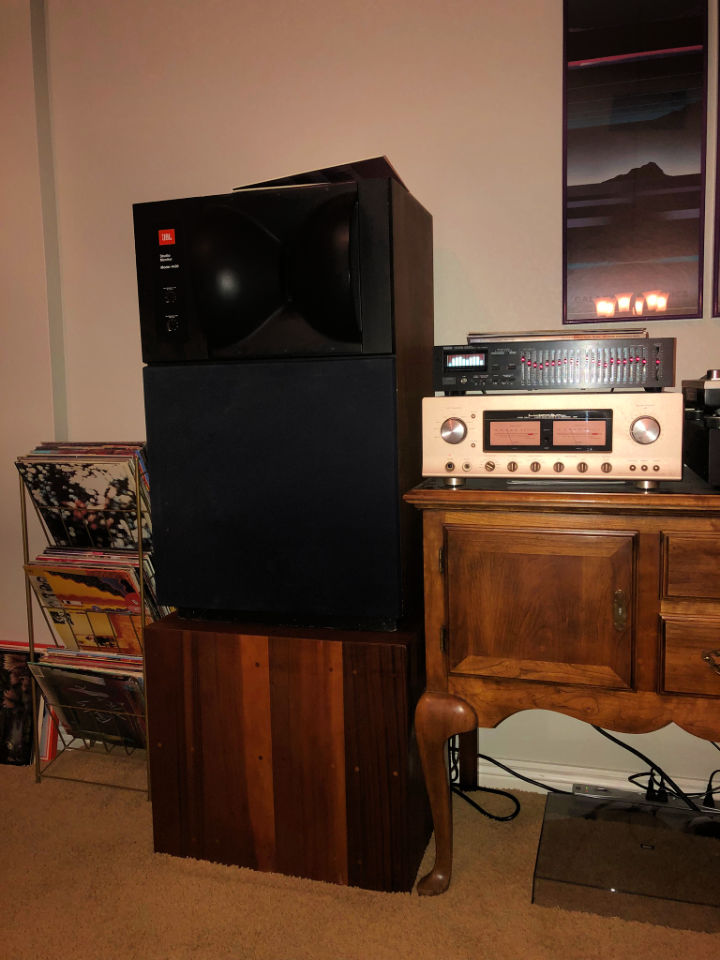 DIY Speaker Stands (15 Ideas) - Blitsy