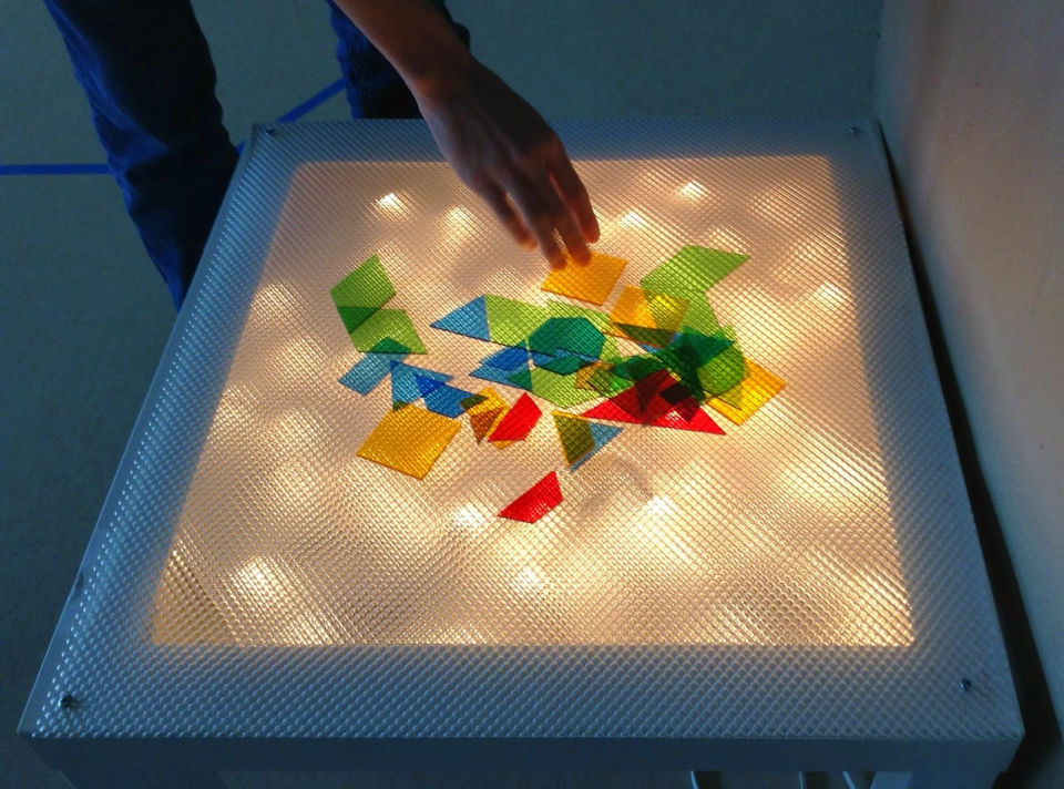 25 Homemade DIY Light Table Plans - Blitsy