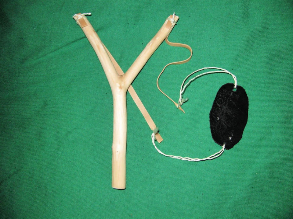 DIY Slingshot: 20 Ideas to To Make - Blitsy