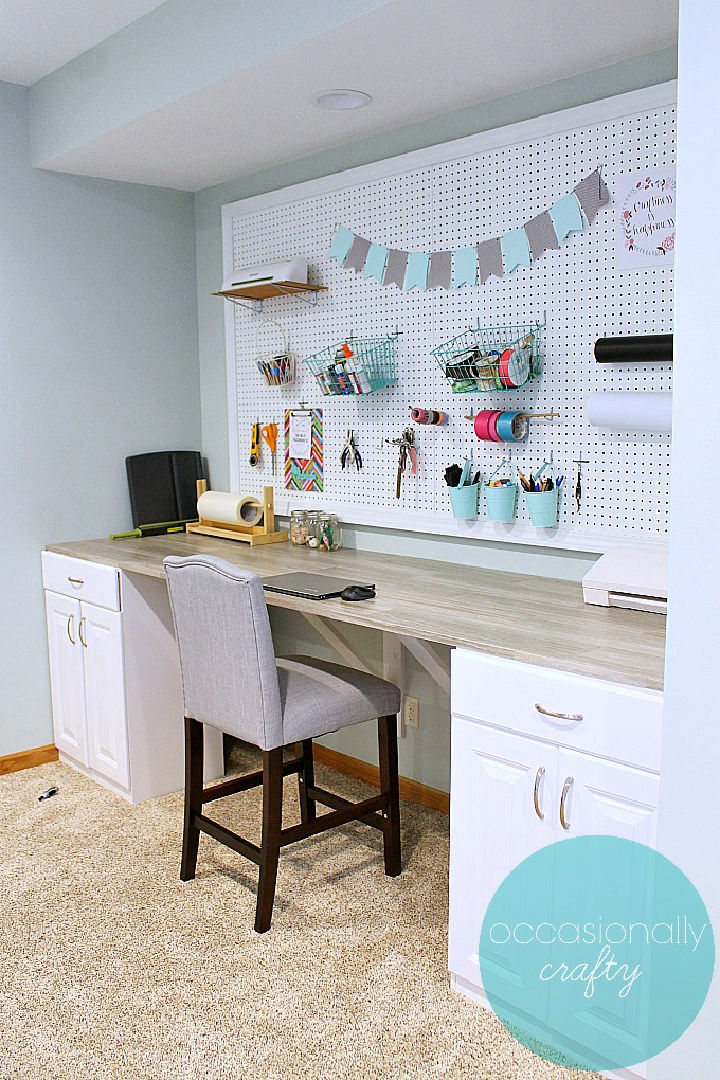 25 DIY Craft Table Ideas with Storage and Easy To Build - Blitsy