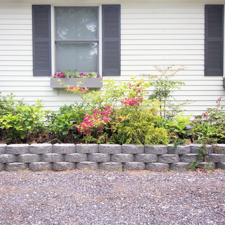 25 Practical Ideas to Build a DIY Retaining Wall - Blitsy