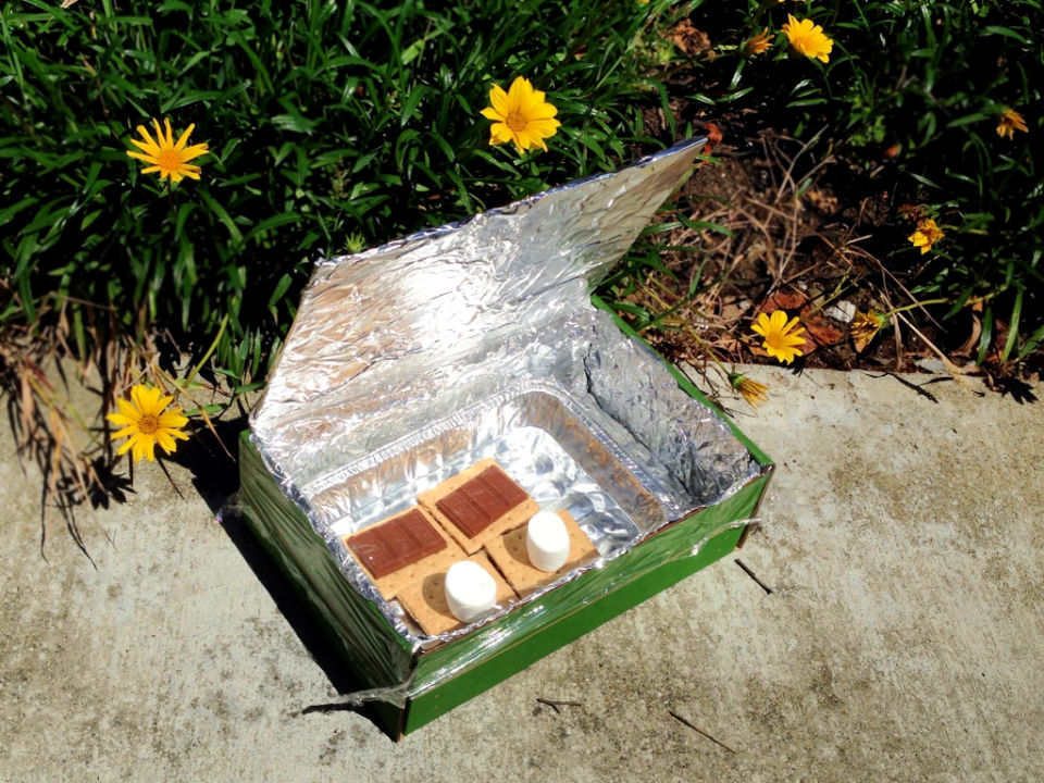 How To Make a DIY Solar Oven: 25 Free Plans - Blitsy