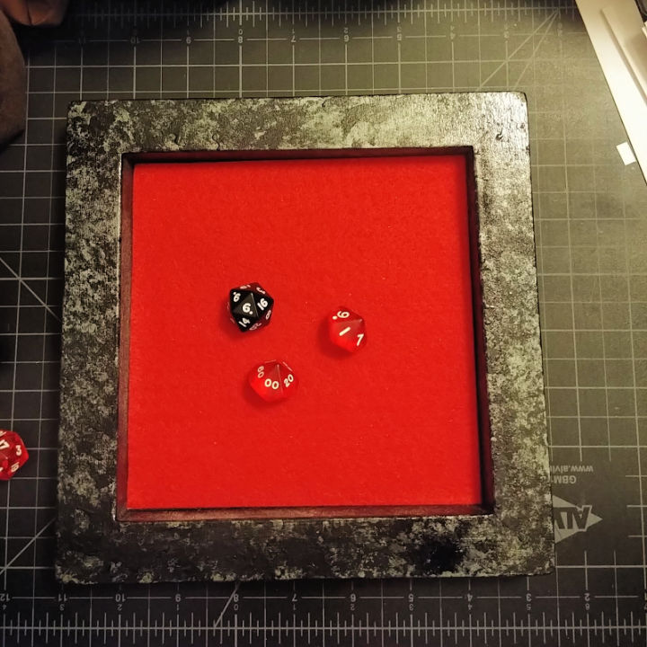 DIY Dice Tray for Endless Gaming Fun - Blitsy